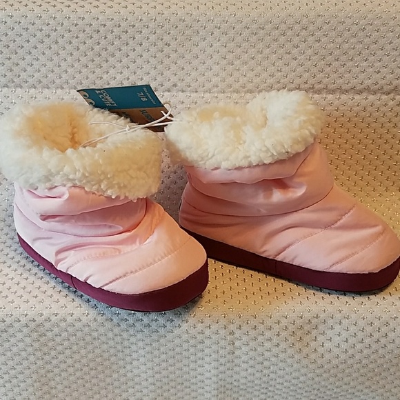 Surprize | Shoes | Nwt Surprize By Stride Rite Comfy Cute Slippers ...
